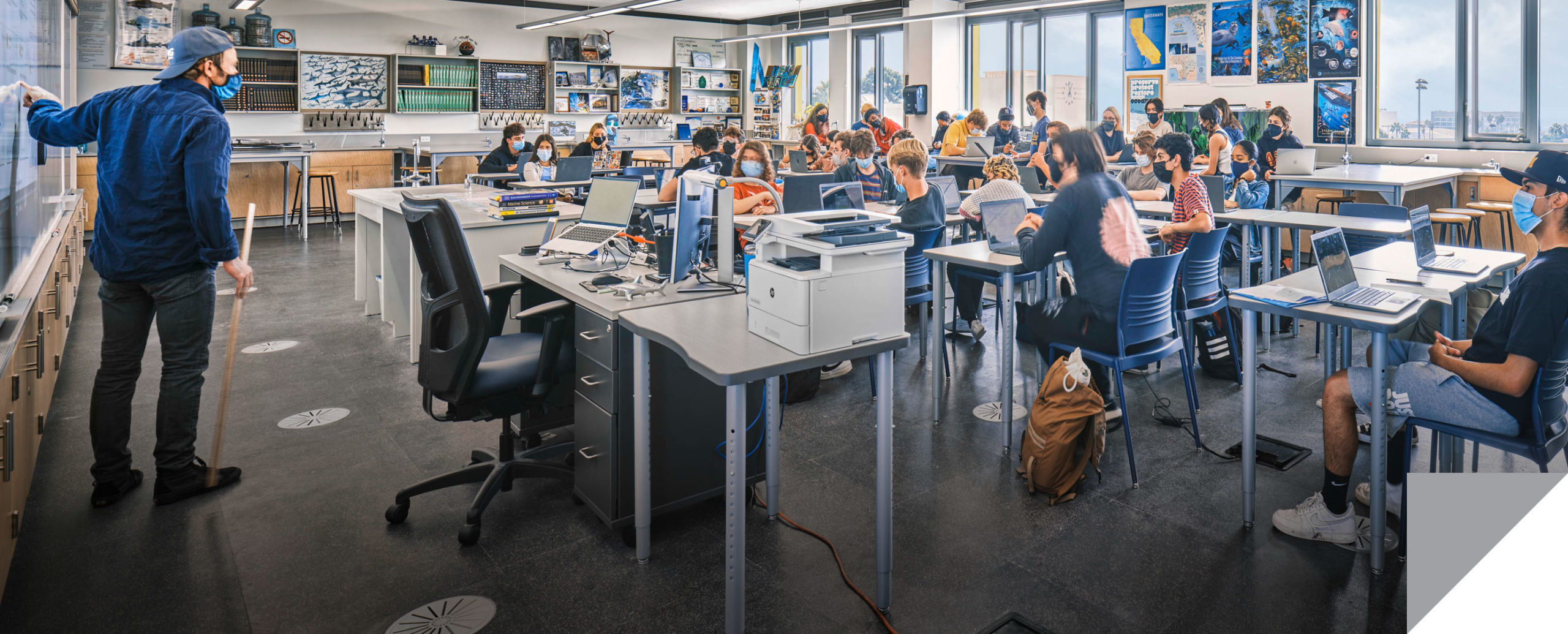 Longden Company | Contractor for Cleanrooms, Access Flooring & Server Rooms